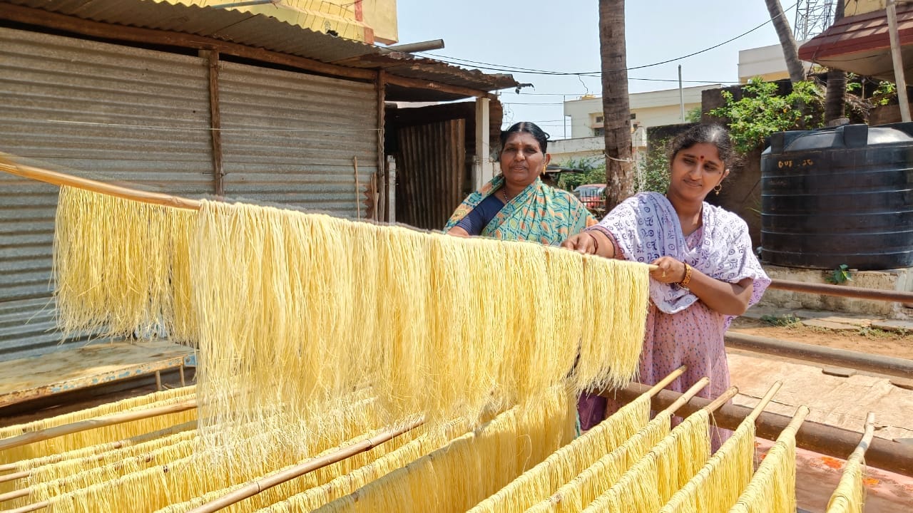 Success Story: ಶಾವಿಗೆ ಬ್ಯುಸಿನೆಸ್ ಮಾಡಿ ದಿನಕ್ಕೆ 6 ಸಾವಿರ ಆದಾಯ, ಕೆಲಸ ...