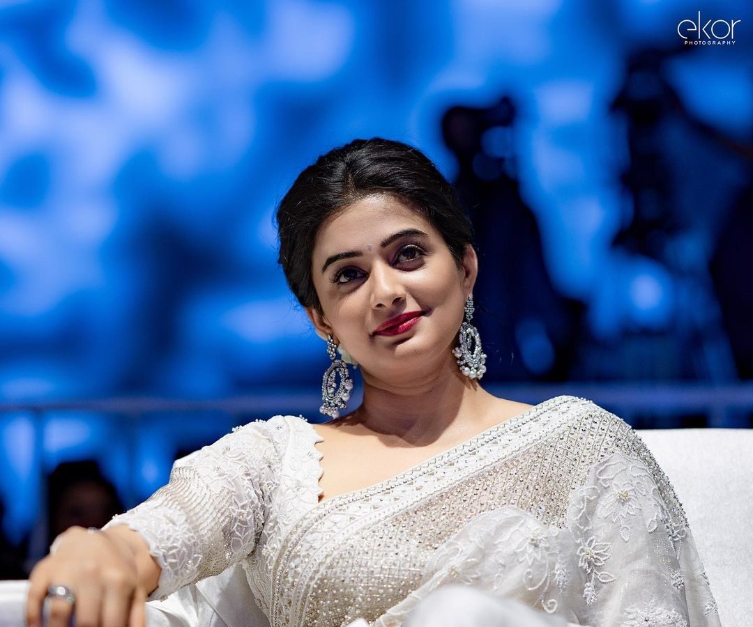 Priyamani: ತೂಕ ಇಳಿಸಿಕೊಂಡ ಗಾನ ಬಜಾನ ಚೆಲುವೆ! ಪ್ರಿಯಾಮಣಿ ವೈರಲ್ ಫೋಟೋಸ್ ನೋಡಿ ...