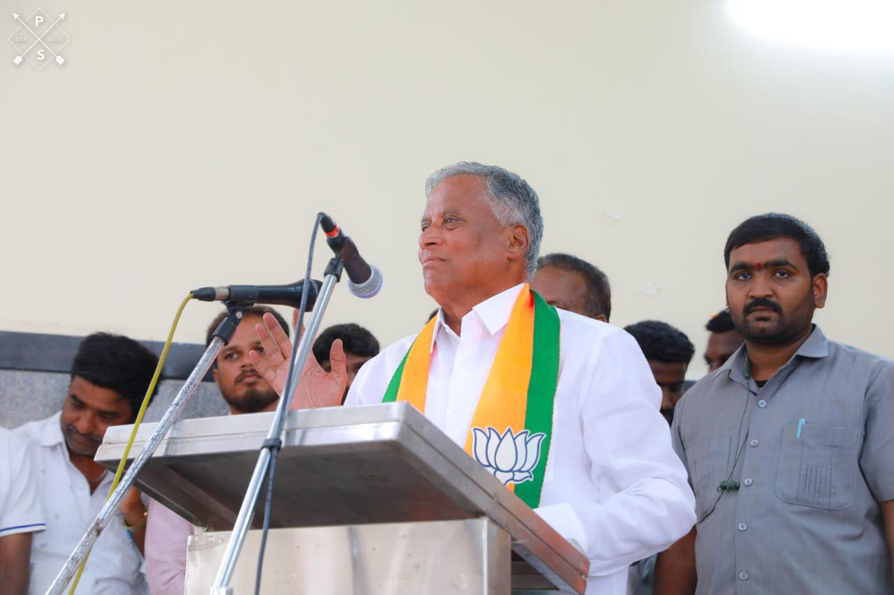 ಚಿನ್ನದಂತಹ ಕ್ಷೇತ್ರ ಬಿಟ್ಟೋಗಿ ನಿರುದ್ಯೋಗಿಯಾದೆ: ಹೈಕಮಾಂಡ್ ಮೇಲೆ ವಿ ಸೋಮಣ್ಣ ಗರಂ ...