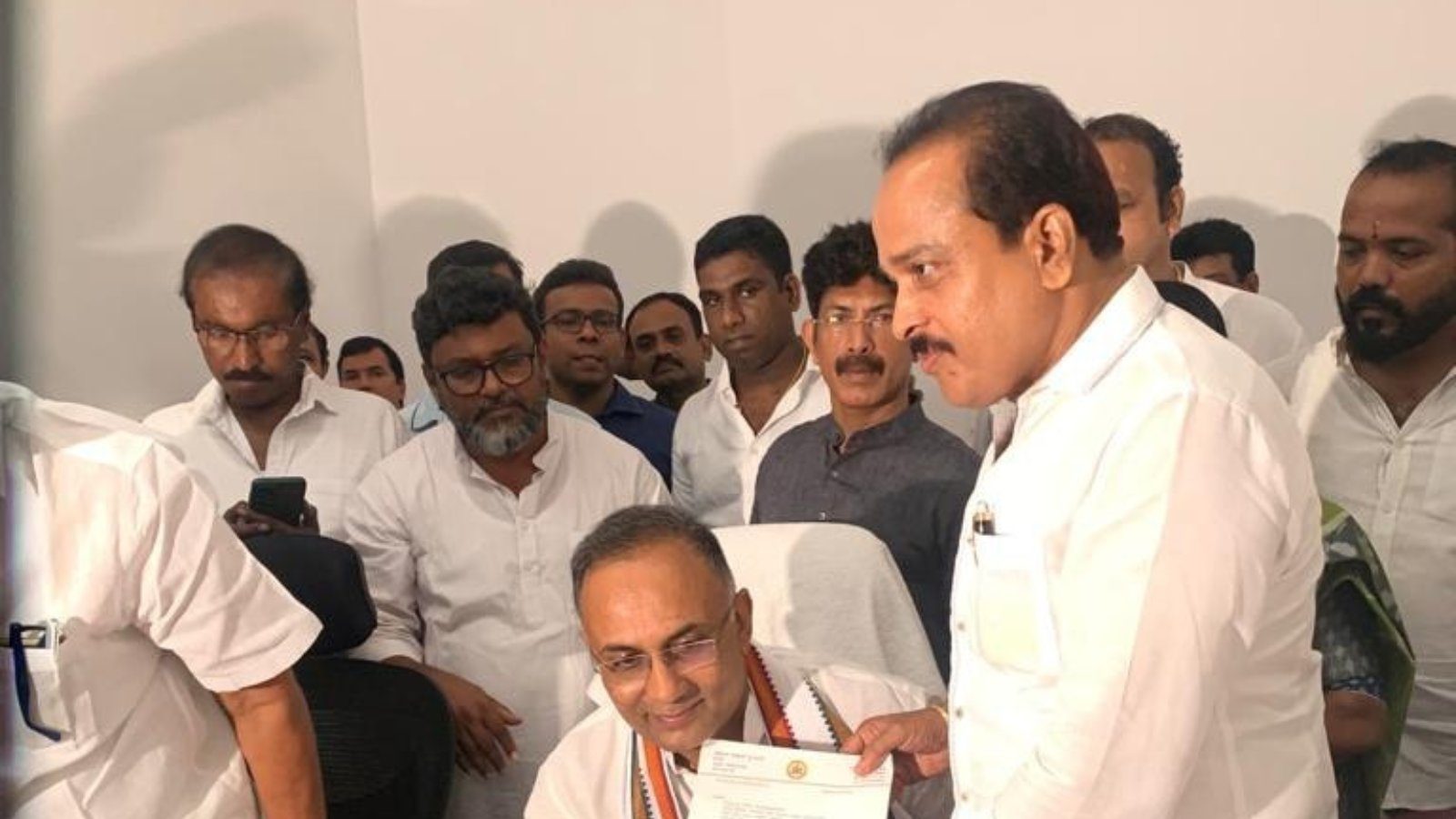 ಪುತ್ತೂರಿಗೆ ಮೆಡಿಕಲ್ ಕಾಲೇಜು ಬೇಕೇ ಬೇಕು, ಉಸ್ತುವಾರಿ ಸಚಿವರ ಮುಂದೆ ಅಶೋಕ್‌ ರೈ ...