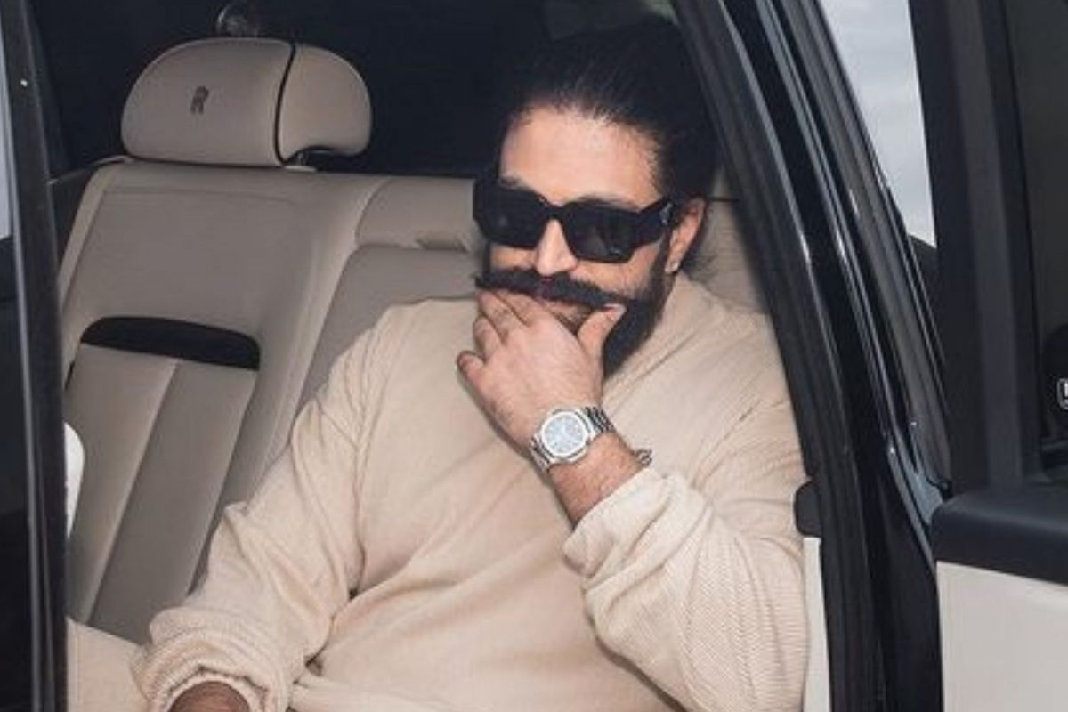 Yash: ಮಲೇಷ್ಯಾದಲ್ಲಿ ಯಶ್! ರಾಕಿಂಗ್ ಸ್ಟಾರ್ ಫೋಟೋಸ್ ನೋಡಿ