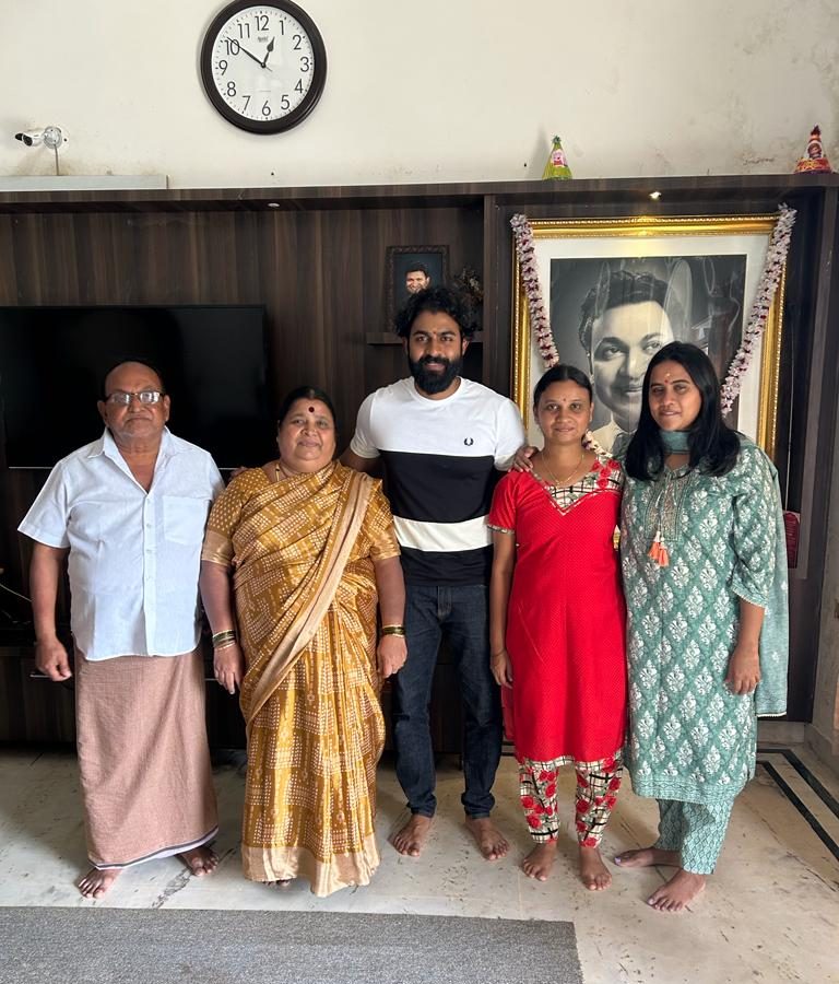 ಗಾಜನೂರಿಗೆ ಬಂದ ರಾಜ್ ಮೊಮ್ಮಗ! ತಾತ ಹುಟ್ಟಿ ಬೆಳೆದ ಮನೆಯಲ್ಲಿ ಯುವರಾಜ್ – News18 ಕನ್ನಡ