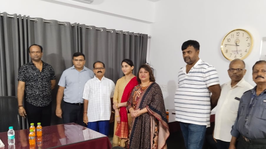 Malashree: ಬೇಡಿಕೆ ಈಡೇರಿಸಿದ ಕೊರಗಜ್ಜನಿಗೆ ಹರಕೆ ಕೊಟ್ಟ ಮಾಲಶ್ರೀ | Actress ...