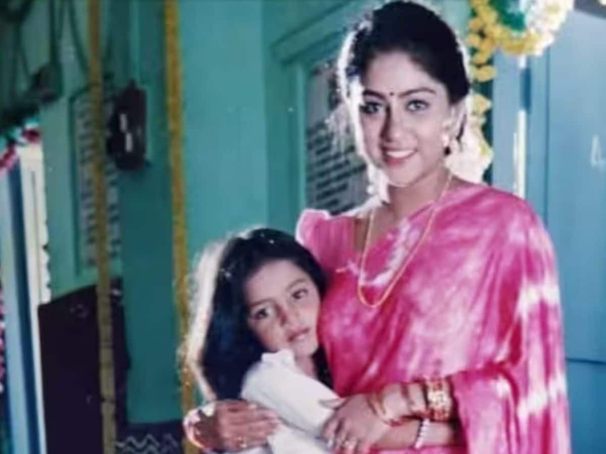 ಬಣ್ಣದ ಲೋಕ ಬಿಟ್ಟು IAS ಆಫೀಸರ್ ಆದ ಕನ್ನಡದ ನಟಿ! ಕನಸು ನನಸಾಗಿಸಿಕೊಂಡ ಕೀರ್ತನಾ – News18 ಕನ್ನಡ