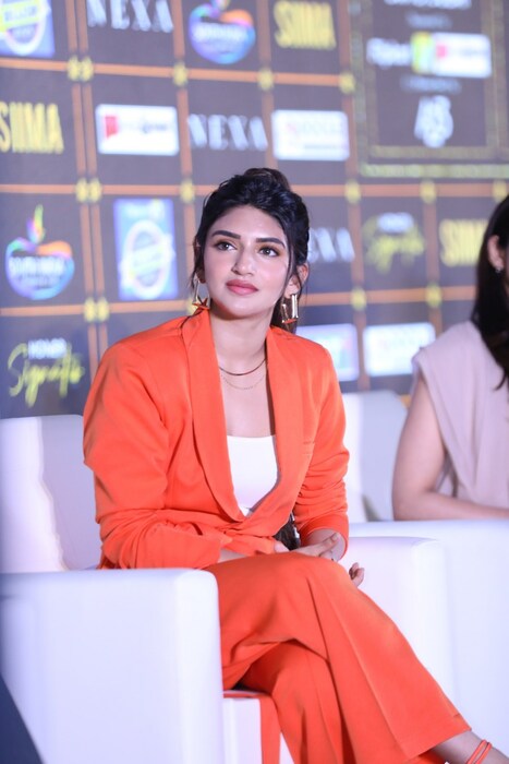 Sreeleela: ಬ್ಲೇಜರ್ ಡ್ರೆಸ್ ನಲ್ಲಿ ಶ್ರೀಲೀಲಾ ಬಾಸ್ ಲೇಡಿ ಲುಕ್! ದುಬೈನಲ್ಲಿ ...