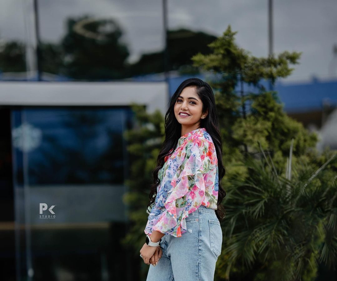 Bhavya Gowda: ಬಣ್ಣ ಬಣ್ಣದ ಶರ್ಟ್ ಧರಿಸಿದ ಭವ್ಯಾ! ಗೀತಾ ನಟಿಯ ಗ್ಲಾಮರ್ ಲುಕ್ – News18 ಕನ್ನಡ