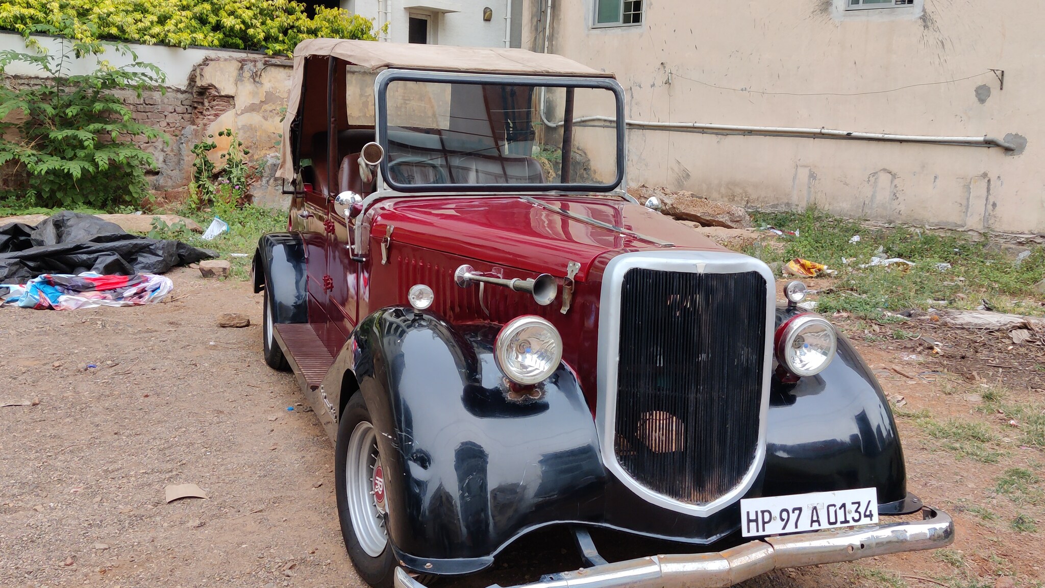 RRR Car: ತ್ರಿಬಲ್ ಆರ್ ಸಿನಿಮಾದ ವಿಂಟೇಜ್ ಕಾರು ನೆನಪಿದ್ಯಾ? ಏನ್ ಮಸ್ತಾಗಿದೆ ನೋಡಿ – News18 ಕನ್ನಡ