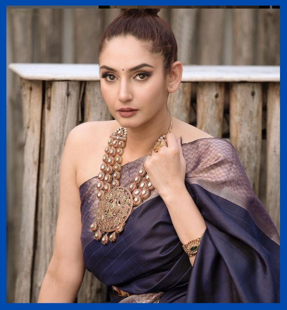 ದಸರಾ ಹಬ್ಬಕ್ಕೆ ದೇವಿಯಂತೆ ರೆಡಿಯಾದ ರಾಗಿಣಿ ದ್ವಿವೇದಿ! | Sandalwood Actress ...