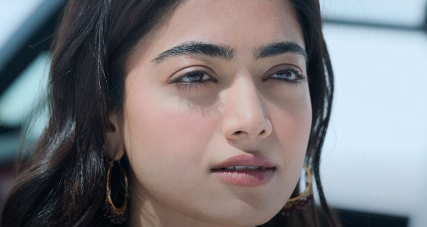 ಶರ್ಟ್ ಇಲ್ಲದೇ ಪ್ಲೇನ್ ಓಡಿಸೋದು ಕಲಿಸಿದ ರಣಬೀರ್; ಸ್ನಿಗ್ಧ ಸುಂದರಿ ರಶ್ಮಿಕಾ ಮತ್ತೆ ...