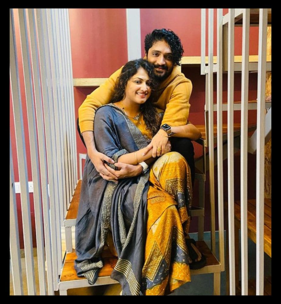 ವಸಿಷ್ಠ ಸಿಂಹ ಬರ್ತ್‌ಡೇ ಸೆಲೆಬ್ರೇಷನ್- ಪತ್ನಿ ಹರಿಪ್ರಿಯಾ ಜತೆ ಮಸ್ತ್ ಫೋಟೋ ಸೆಷನ್! | Kannada Actor Vasishta ...