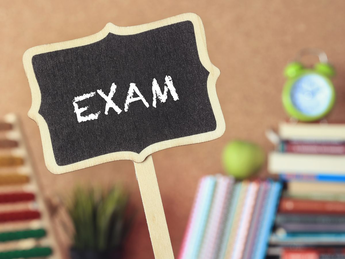 KEA Exam: ವಿದ್ಯಾರ್ಥಿಗಳಿಗೆ ಹೀಗಿರಲಿದೆ ವಸ್ತ್ರಸಂಹಿತೆ; ಇಲ್ಲಿದೆ ನಿಯಮಗಳ ವಿವರ ...