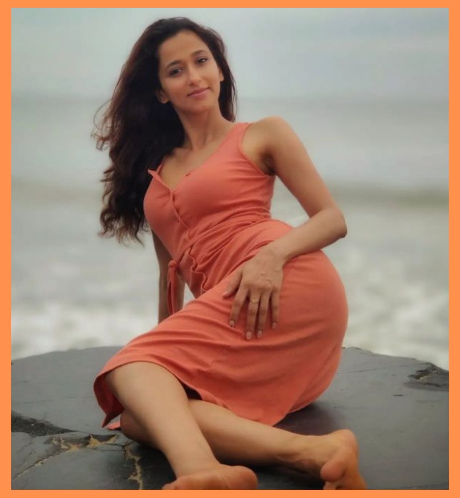 Radhika Narayan: ರೆಡ್‌ ರಂಗಿನಲ್ಲಿ ರಂಗಿತರಂಗ ನಾಯಕಿ! ರಾಧಿಕಾ ನಾರಾಯಣ್ ಸಖತ್ ಬೋಲ್ಡ್ ಫೋಟೋಸ್ ಇಲ್ಲಿವೆ ...