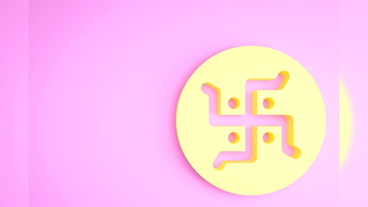 Vastu Shastra: ಈ ದಿಕ್ಕಿನಲ್ಲಿ ಸ್ವಸ್ತಿಕ ಚಿಹ್ನೆಯನ್ನ ಹಾಕಿದ್ರೆ ಲಕ್ಷ್ಮಿ ಯೋಗ ...