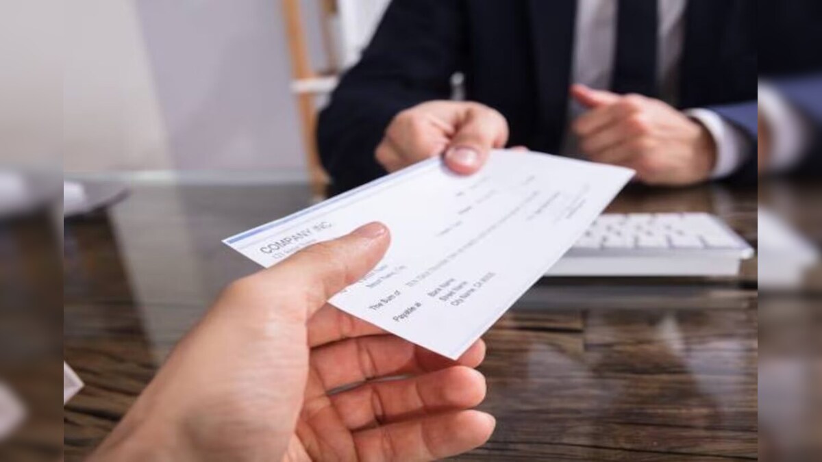 Common Cheque Mistakes : ಚೆಕ್ ಬರೆಯುವಾಗ ಇದೊಂದು ಸಣ್ಣ ತಪ್ಪು ಮಾಡಿದ್ರು ಸಾಕು ...