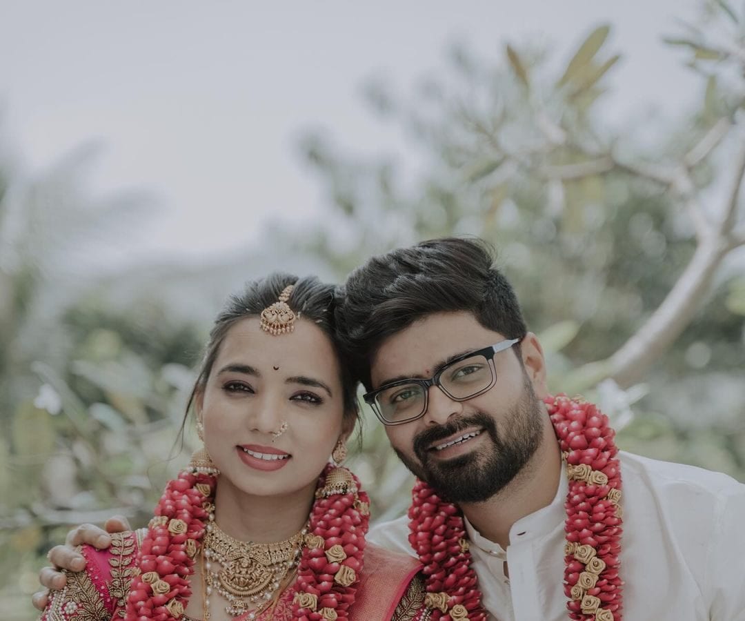 Celebrity Couple: ಬಾಳ ಪೂಜೆಗೆ ಒಲವೇ ಭೂಷಣ! ಟಗರು ಪಲ್ಯ ಹೀರೋ ಮದುವೆ ಫೋಟೋಸ್ ...