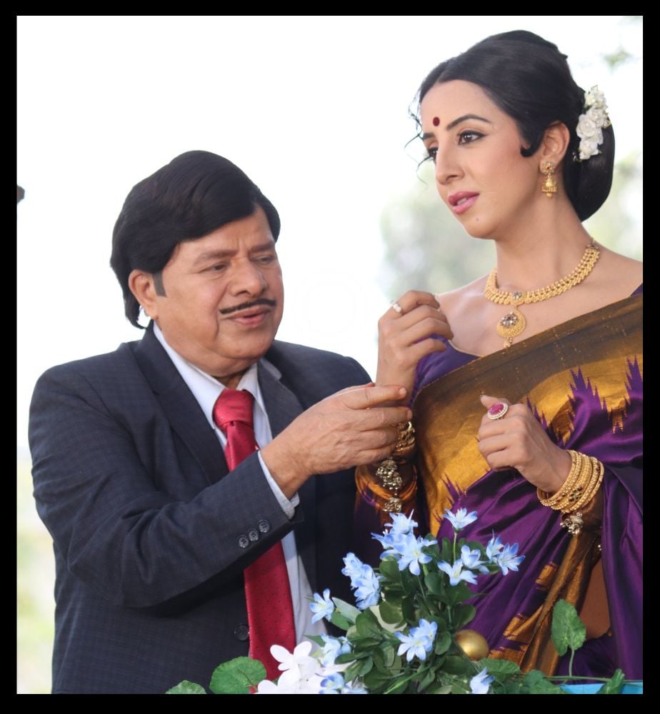 ಕನ್ನಡದ ಹಿರಿಯ ನಟನ ಜೊತೆಗೆ ಸಂಜನಾ ಗರ್ಲಾನಿ; ಹಾಡಿನ ಫೋಟೋ ಫುಲ್ ವೈರಲ್! | Sandalwood Actress Sanjana ...