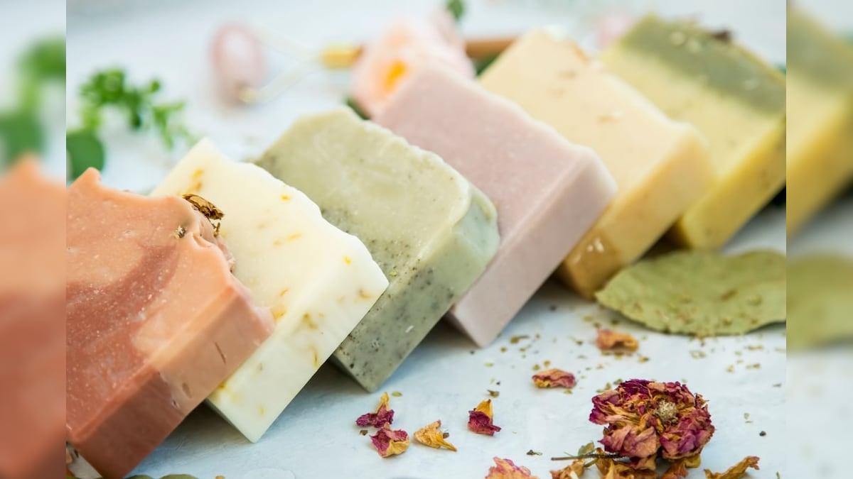 Soap : ಮೊಟ್ಟ ಮೊದಲ ಬಾರಿಗೆ ಸೋಪ್ ಕಂಡುಹಿಡಿದಿದ್ದು ಯಾರು? ಇದ್ರ ಬಗ್ಗೆ ...