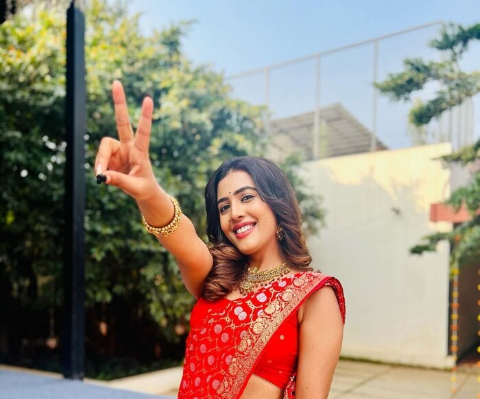 Sara Annaiah: ಕೆಂಪು ಸೀರೆಯಲ್ಲಿ ಏನ್ ಚಂದ ಕಾಣ್ತೀಯಲ್ಲೇ ಎಂದ್ರು ಫ್ಯಾನ್ಸ್ ...