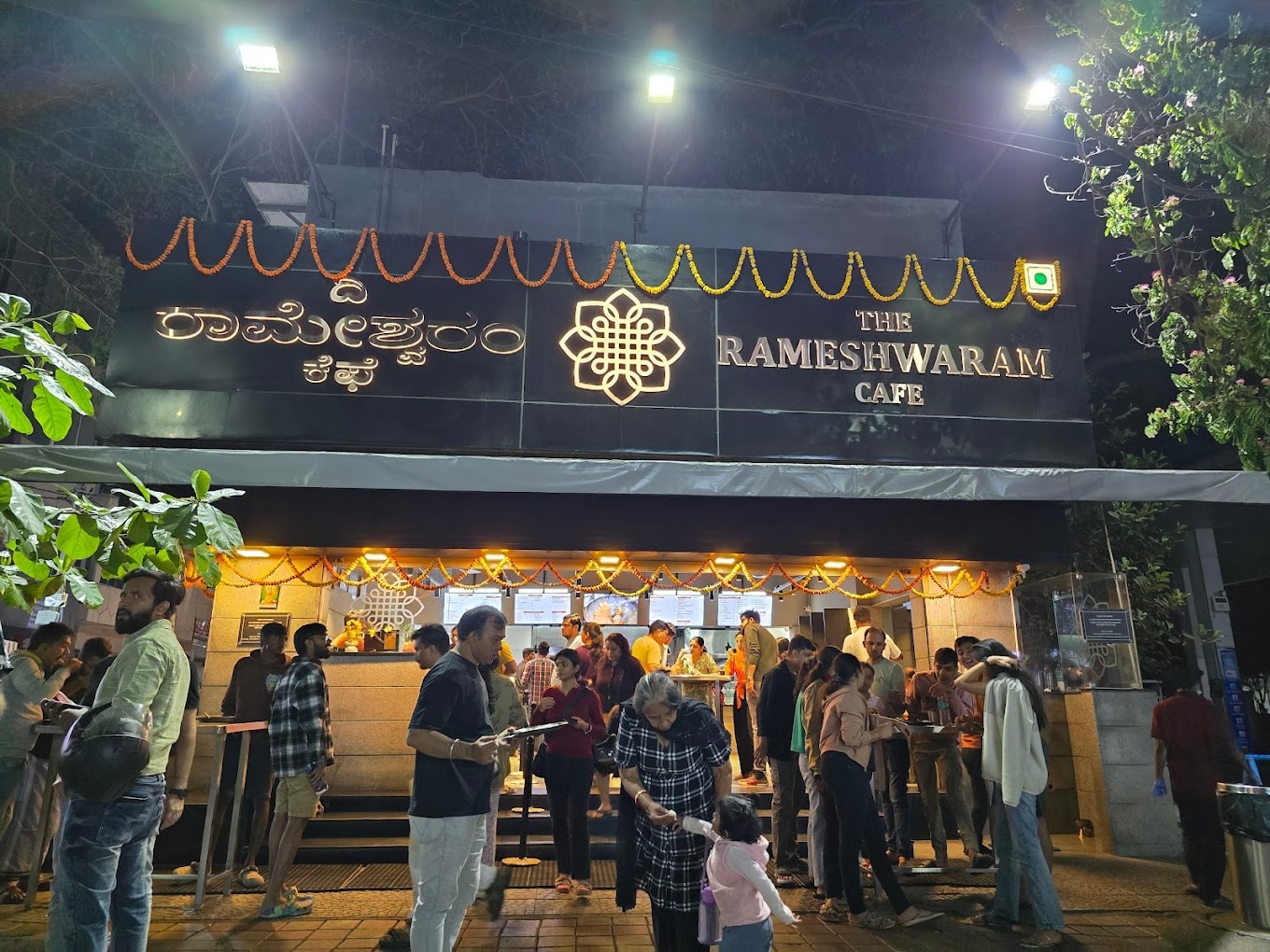 Rameshwaram Cafe: ರಾಮೇಶ್ವರಂ ಕೆಫೆಯ ದೋಸೆ ಅಂದ್ರೆ ಸೆಲೆಬ್ರಿಟಿಗಳಿಗೂ ...