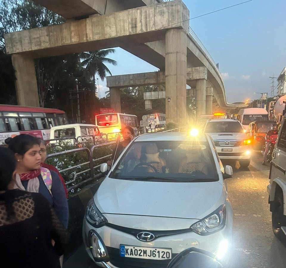 kannada serial actress lakshmi siddaiah in trouble after she attacks ...