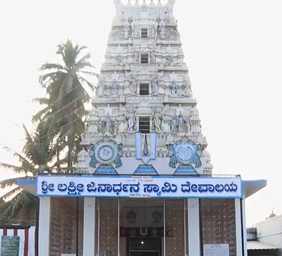 Mandya Temple: ಮಂಡ್ಯದ ಪ್ರಸಿದ್ದ ದೇವಸ್ಥಾನ ಇದು, ಮಕ್ಕಳ ದೇವರು ಎಂದು ಫೇಮಸ್ ...