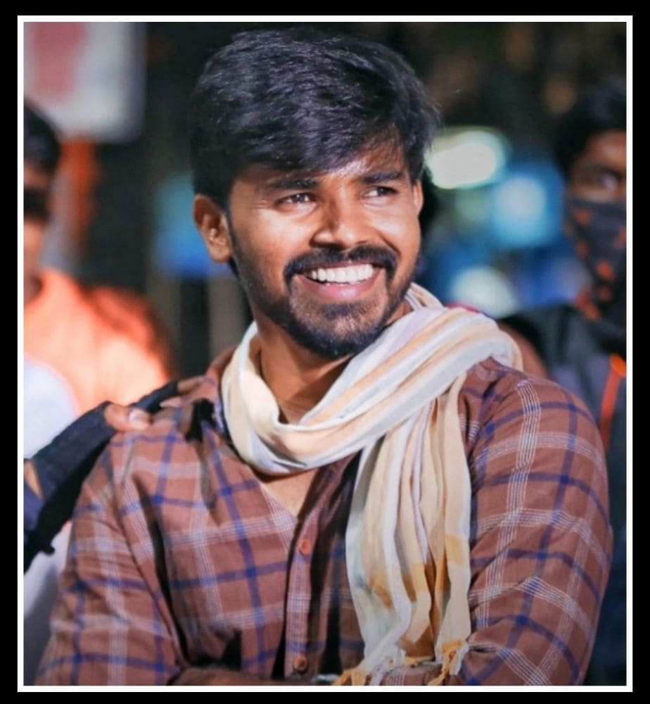 ಊರು ಬಿಟ್ಟು ಇಲ್ಲ ಸಲ್ಲದ ಕೆಲಸ ಮಾಡಿ 'ಶ್ರೇಷ್ಠ' ಹೀರೋ ಆದವನ ಫುಲ್ ಸೌಂಡ್ ಕಥೆ ...