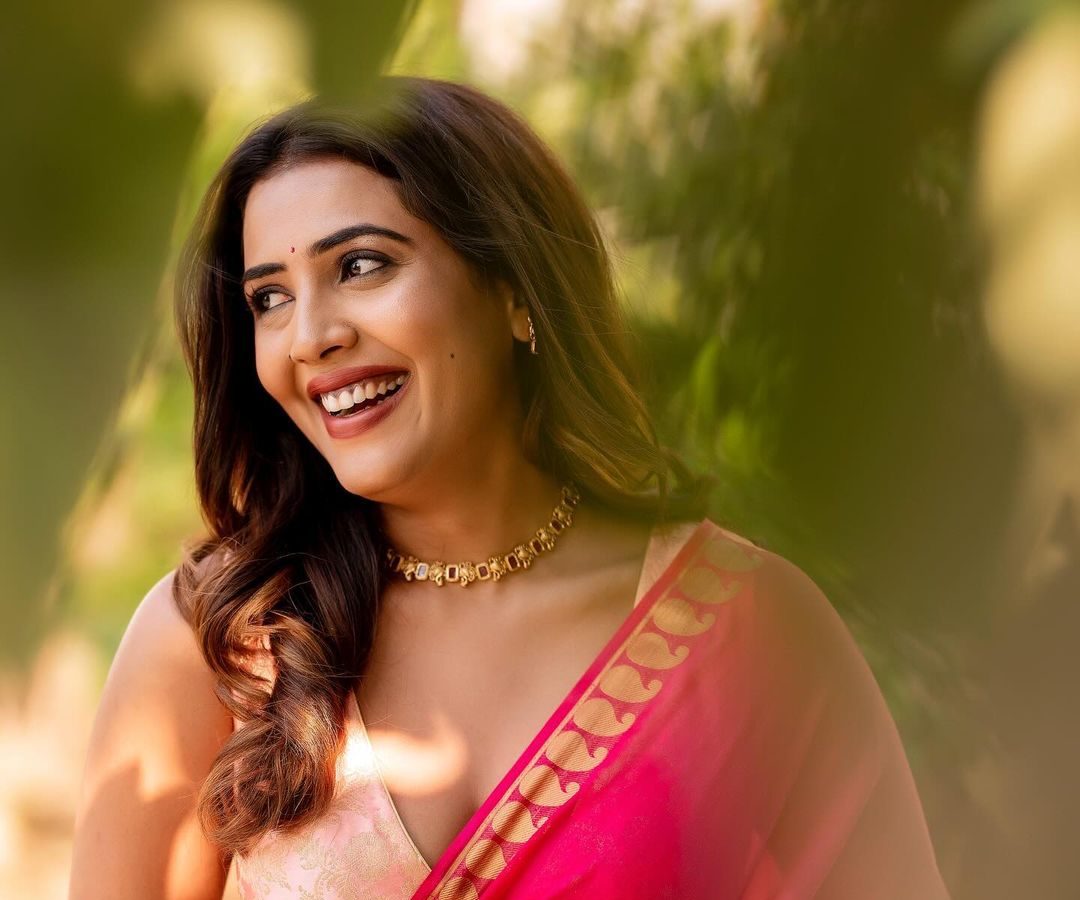 Sara Annaiah: ಅಜ್ಜಿಯ ಸೀರೇನಾ? ಸಾರಾ ಅಣ್ಣಯ್ಯ ಉಟ್ಟ ಸಿಂಪಲ್ ಸೀರೆ ಮೇಲೆ ...