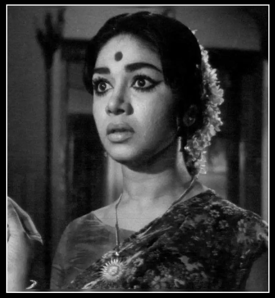 Kalpana: ಸಿನಿಮಾಗಳೇ ಇಲ್ಲದೇ ಮನೆಯಲ್ಲಿ ಕುಳಿತಿದ್ದ ಕಲ್ಪನಾ! ಮಿನುಗು ತಾರೆಯನ್ನು ... Kalpana: ಸಿನಿಮಾಗಳೇ ಇಲ್ಲದೇ ಮನೆಯಲ್ಲಿ ಕುಳಿತಿದ್ದ ಕಲ್ಪನಾ! ಮಿನುಗು ತಾರೆಯನ್ನು ...