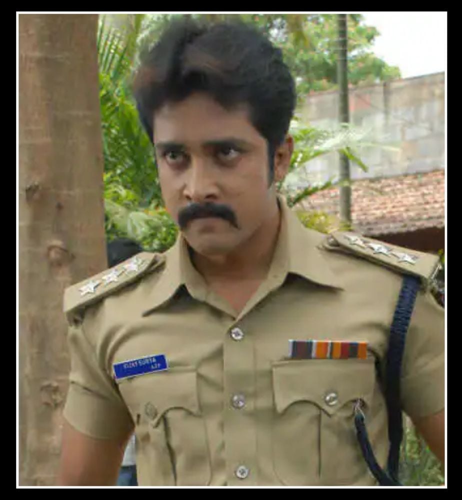 ಪೊಲೀಸ್ ಗೆಟಪ್‌ನಲ್ಲಿ ನೆನಪಿರಲಿ ಪ್ರೇಮ್! ಹೊಸ ಸಿನಿಮಾ, ಹೊಸ ಲುಕ್ | Kannada ...