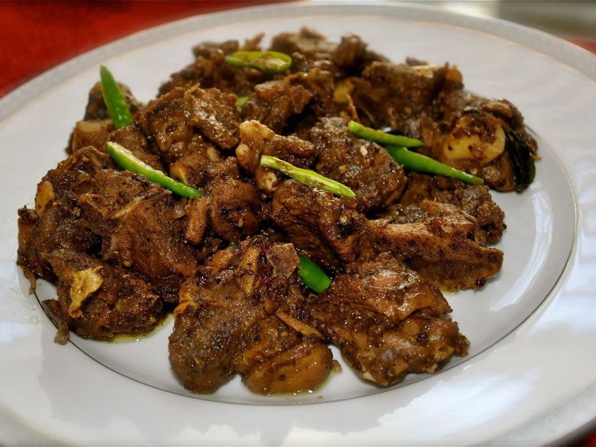 ಹಳ್ಳಿ ಸ್ಟೈಲ್ ತಲೆ ಮಾಂಸ ಫ್ರೈ; ಈ ಬಾರಿ ಹೊಸ ತೊಡಕು ದಿನ ತಪ್ಪದೇ ಟ್ರೈ ಮಾಡಿ ...