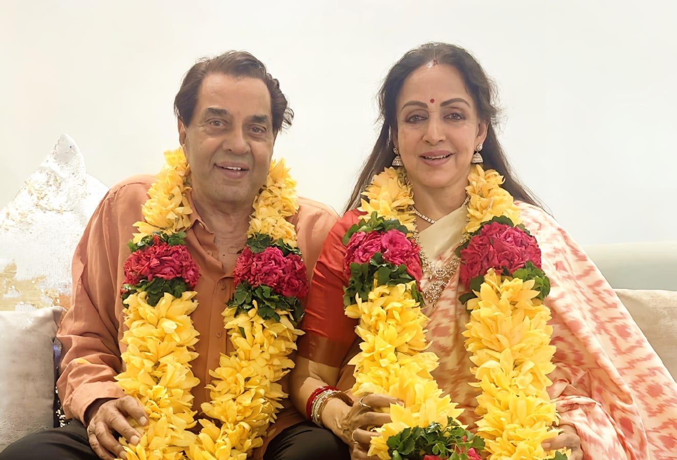 Hema Malini: 44 ವರ್ಷದ ನಂತರ 75ನೇ ವಯಸ್ಸಿನಲ್ಲಿ ಮತ್ತೊಮ್ಮೆ ಮದುವೆಯಾದ ಡ್ರೀಮ್ ಗರ್ಲ್ | Dharmendra and ...