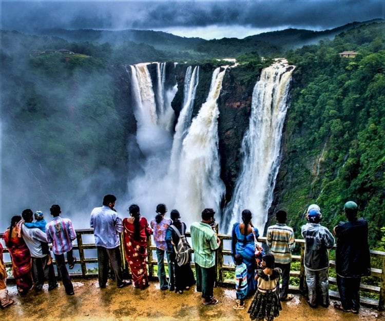 Jog Falls: ರಾಜ, ರಾಣಿ, ರೋರರ್, ರಾಕೆಟ್- ಜೋಗ ಜಲಪಾತದ ನಾಲ್ಕು ಧಾರೆಗಳಿಗೆ ಹೆಸರು ಬಂದಿದ್ದು ಹೀಗೆ | jog ...