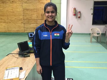 Paris Olympics: 10 ಮೀಟರ್ ಪಿಸ್ತೂಲ್ ನಲ್ಲಿ ಫೈನಲ್ ಗೆ ಎಂಟ್ರಿಕೊಟ್ಟ ಮನು ಭಾಕರ್ ...
