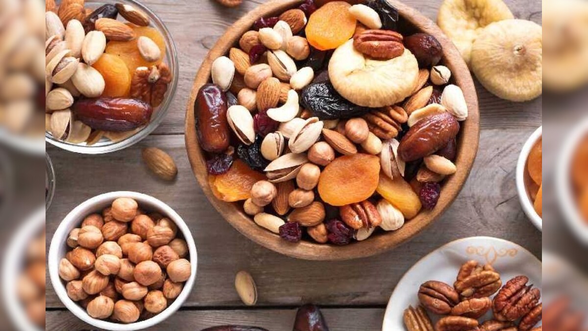 ಚಳಿಗಾಲದಲ್ಲಿ ಆರೋಗ್ಯ ಕಾಪಾಡಿಕೊಳ್ಳಲು ಈ 7 ಬಗೆಯ ಡ್ರೈ ಫ್ರೂಟ್ಸ್ ತಿನ್ನಲೇಬೇಕು! ಇವುಗಳಿಂದ ಏನೆಲ್ಲಾ ...