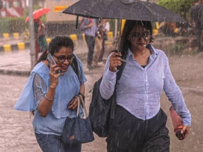 Rain Alert: ಭಾರೀ ಮಳೆ ಹಿನ್ನೆಲೆ ಇಲ್ಲೆಲ್ಲ ರೆಡ್ ಅಲರ್ಟ್; ಚಂಡಮಾರುತದ ವಾರ್ನಿಂಗ್ ...