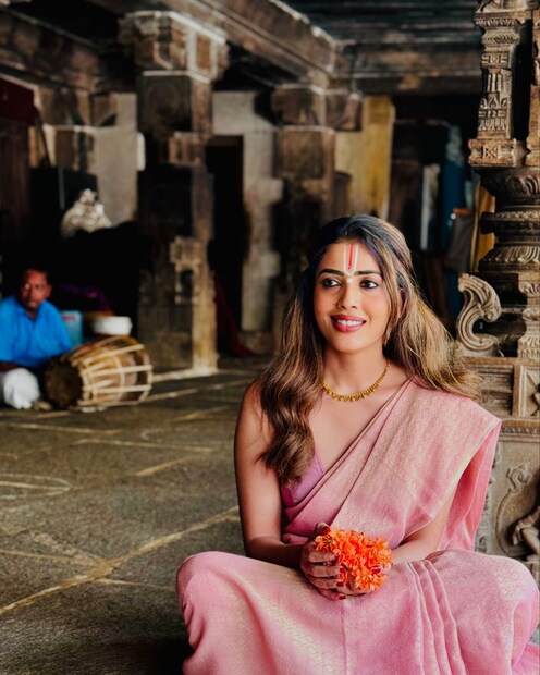 Sara Annaiah: ಭಕ್ತಿಯಲ್ಲಿ ಮುಳುಗಿದ ಕನ್ನಡತಿ ವರುಧಿನಿ! ಹಣೆ ಮೇಲೆ ತಿರುಪತಿ ನಾಮ ...