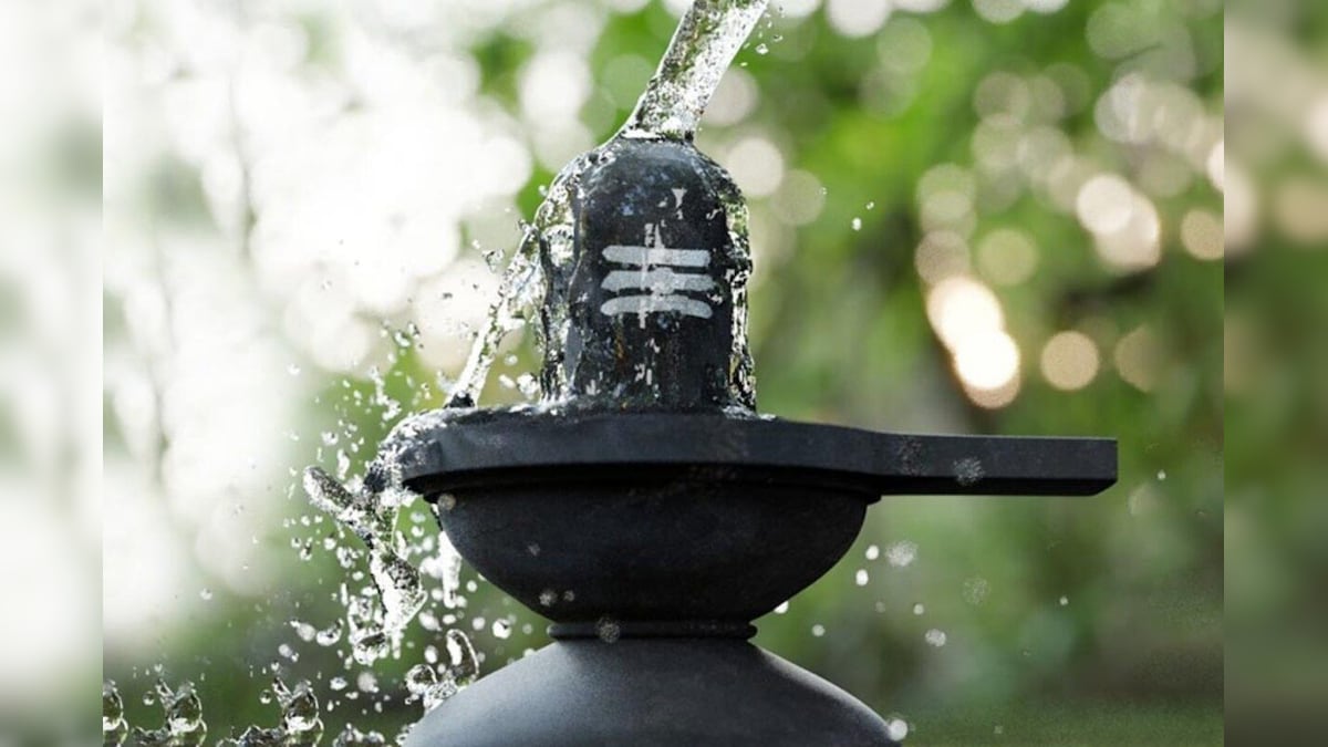 Shiva: ದೇವಾಧಿದೇವ ಮಹಾದೇವನನ್ನು ಹೇಗೆ ಪೂಜೆ ಮಾಡಬೇಕು ಗೊತ್ತಾ? ಶಿವಲಿಂಗಕ್ಕೆ ಅಭಿಷೇಕ ಮಾಡುವ ಸರಿಯಾದ ವಿಧಾನ ಇದು ...