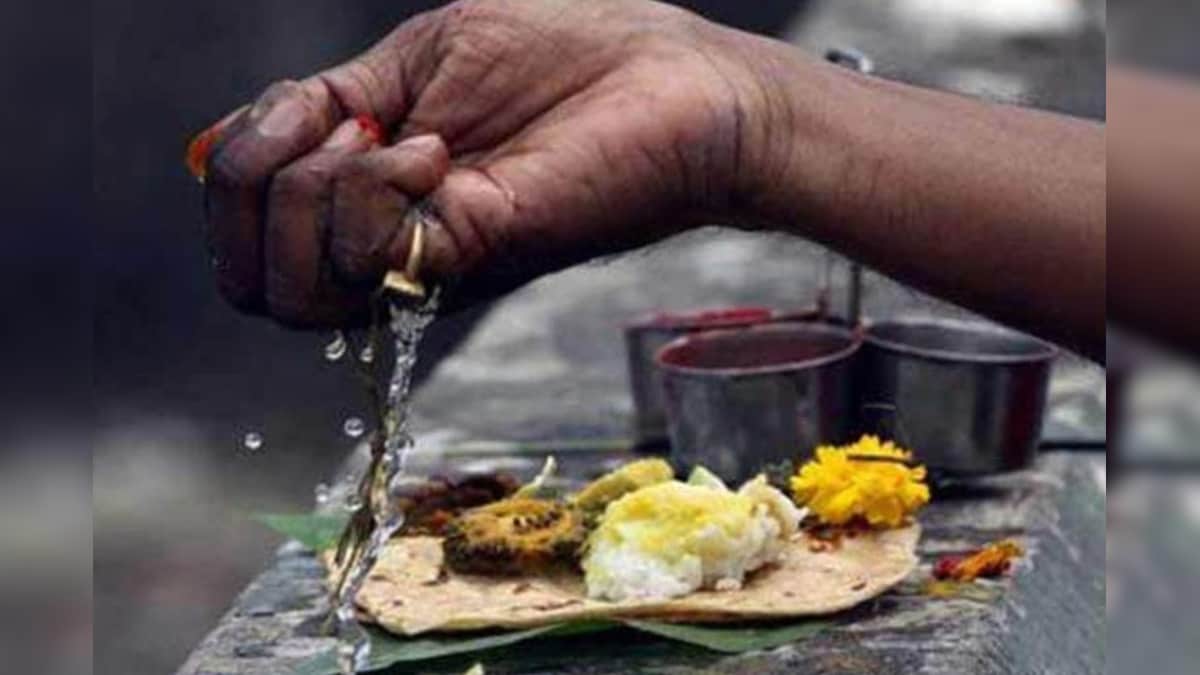 Pitra Paksha: ಶ್ರಾದ್ಧದ ಸಮಯದಲ್ಲಿ ಕಾಗೆಗೆ ಆಹಾರ ಏಕೆ ನೀಡಬೇಕು? ಇದರ ಹಿಂದಿರುವ ...