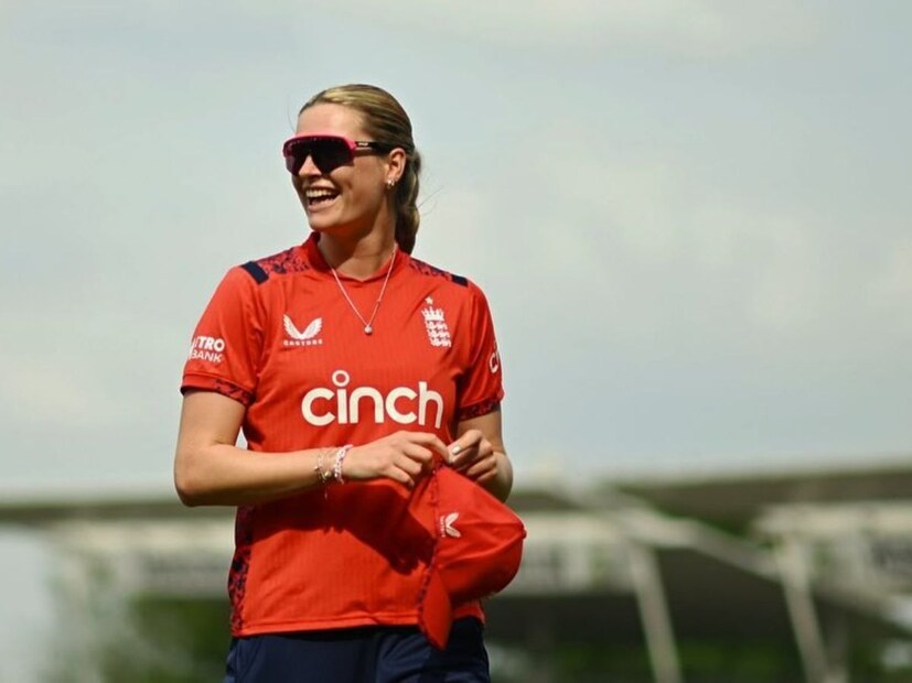 Viral Sensation! Lauren Bell, England's Glamorous Cricketer Steals ...
