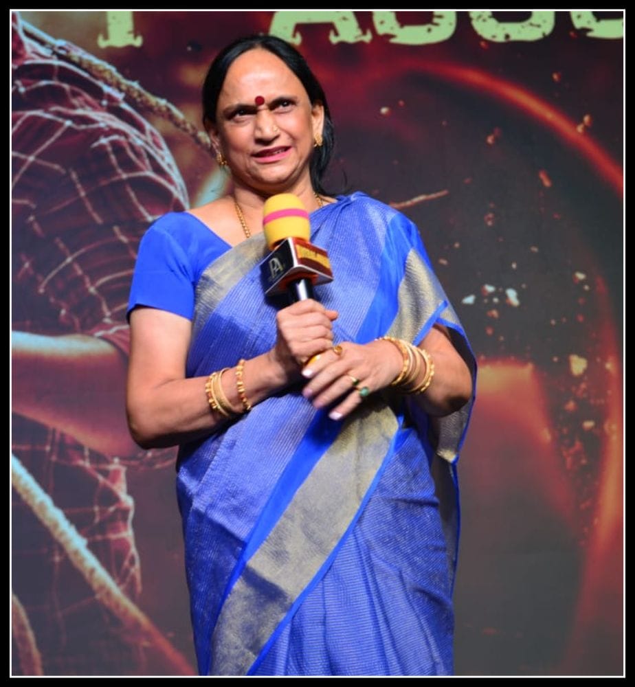 Yash Mother: ಘಾಟಿ ರಿಲೀಸ್! ಕರ್ನಾಟಕದಲ್ಲೂ ತೆಲುಗಿನಲ್ಲೇ ಸಿನಿಮಾ ಡಿಸ್ಟ್ರಿಬ್ಯೂಟ್ ಮಾಡ್ತಿದ್ದಾರೆ ಯಶ್ ಅಮ್ಮ ...