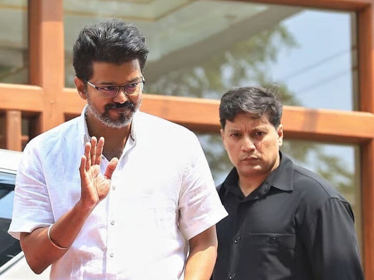 TVK Vijay: ಕೇರಳ To ಕರೂರ್! ವಿಜಯ ದಳಪತಿಯ ಈ ದುಬೈ ಬಾಡಿಗಾರ್ಡ್ ಯಾರು ...