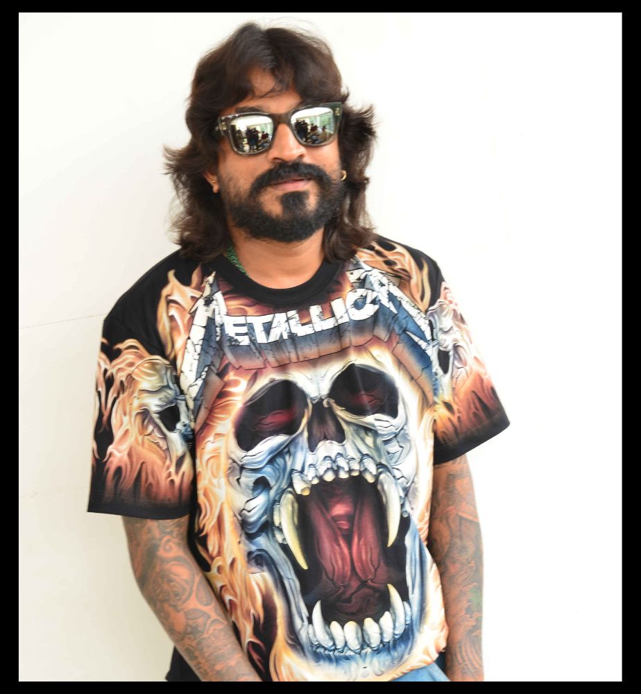 Bigg Boss-12: ಬಿಗ್ ಬಾಸ್ ಮನೆಗೆ ಹೋಗ್ತಿರೋ ಆ ಮಾಸ್ಕ್ ಮ್ಯಾನ್ ಇವರೇನಾ? | Bigg ...
