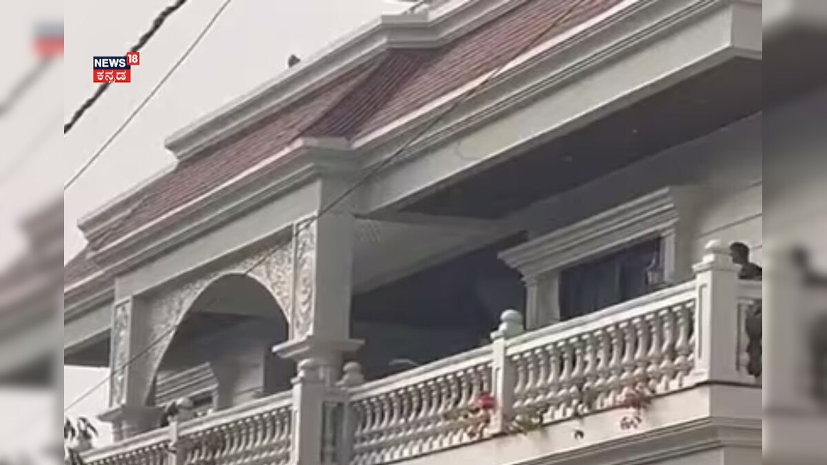 Uttar Pradesh: ಇದೇನು ಅರಮನೆಯಲ್ಲ, ಪೊಲೀಸ್ ಕಾನ್ಸ್‌ಟೇಬಲ್‌ನ ಮನೆ! ದಾಳಿ ವೇಳೆ ...