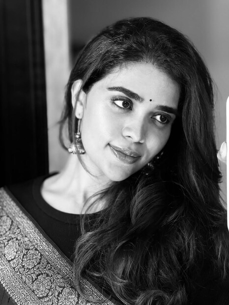 Gowri Shruti: ಮಗಳಿಗೆ ಮುದ್ದಾಗಿ ವಿಶ್ ಮಾಡಿದ ನಟಿ ಶ್ರುತಿ! ಕಪ್ಪು ಸೀರೆಯಲ್ಲಿ ...