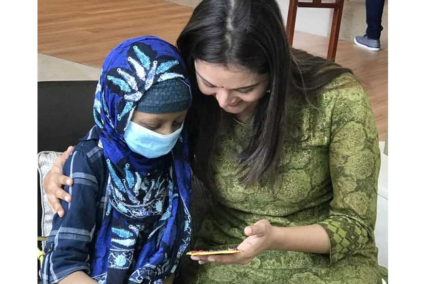 Malayalam News - shadiya meets manjuwarrier | News18 Kerala, Film ...