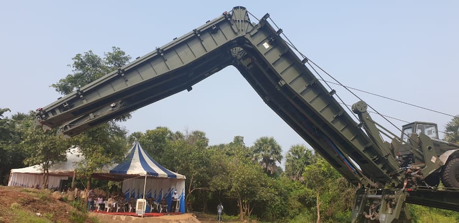 രണ്ടര മണിക്കൂറിൽ 75 മീറ്റർ പാലം നിർമിക്കാം; ഇന്ത്യൻ സൈന്യത്തിന് അഭിമാന ...