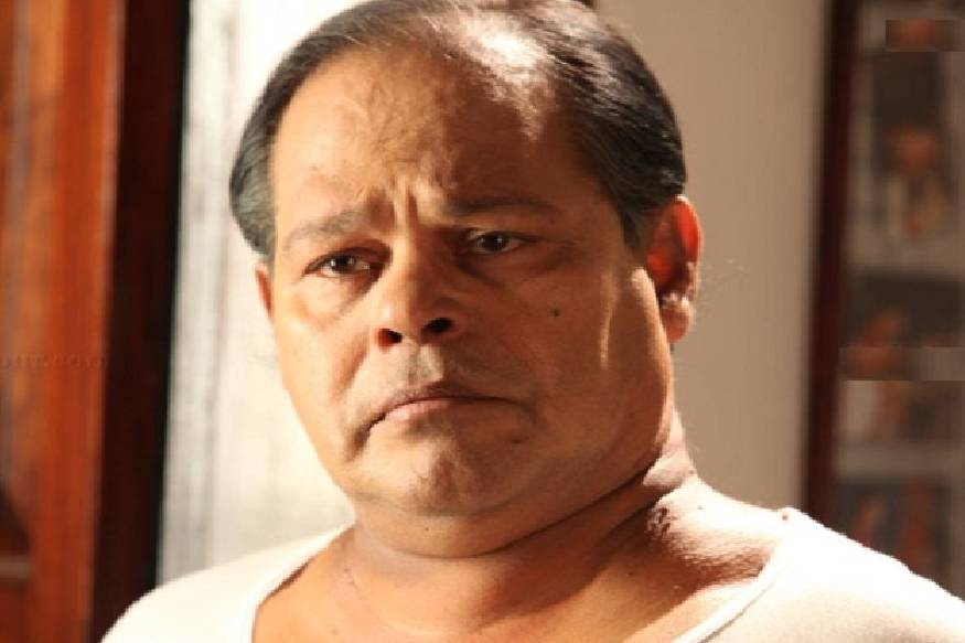 അപ്പൻ ഇപ്പൊ പോകണ്ടാന്നല്ലേ പറഞ്ഞത്; റേഷൻ വാങ്ങാൻ ഇറങ്ങിയ ഇന്നസെന്റിനെ ...