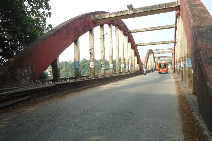 ചരിത്രം തുറന്ന പാലം വന്ന് കൊല്ലം എൺപതു കഴിഞ്ഞു; ആലുവാപ്പുഴ പിന്നെയും ...