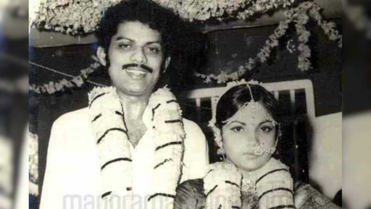 സുഖത്തിലും ദുഖത്തിലും ഒരുമിച്ചു കൂടെ ഉണ്ടാകണം എന്ന് പഠിപ്പിച്ചവർക്ക് വിവാഹ വാർഷികാശംസകൾ നേ