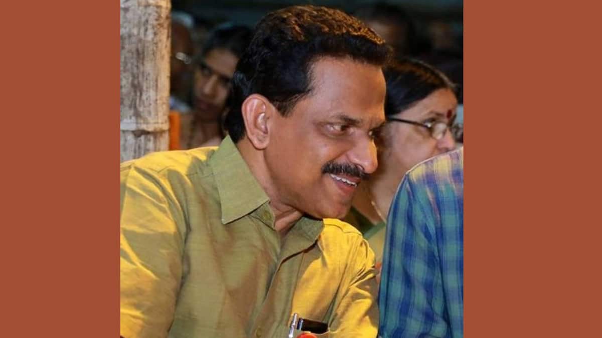 സിപിഎമ്മില്‍ തിരിച്ചെത്തി ആറ് വര്‍ഷത്തിന് ശേഷം എം ആര്‍ മുരളി അധികാര ...
